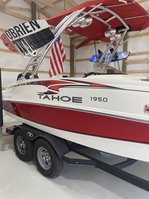 Sceptor checkers vinyl graphics on customers boat | Xtreme digital ...